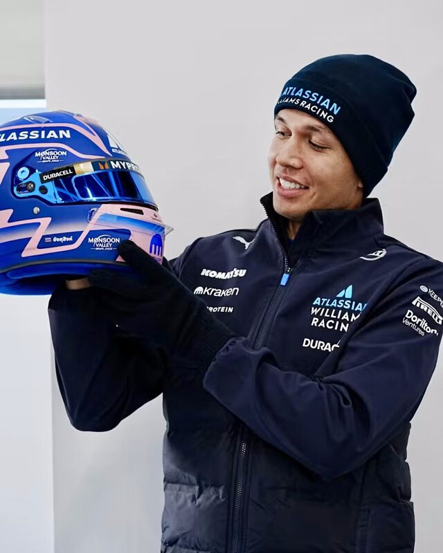 Alex Albon 2025 1:2 BELL Helmets F1 Williams Upgrade Bundle - The ...